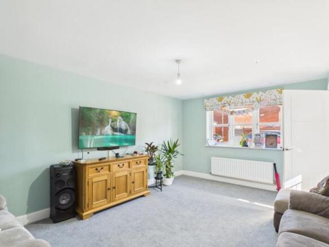 3 bedroom detached house for rent in Radcliffe Way, Littleover, DE23