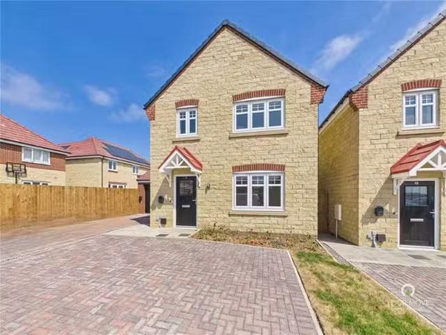 3 bedroom detached house for rent in Raisby Rise, Durham, DH1