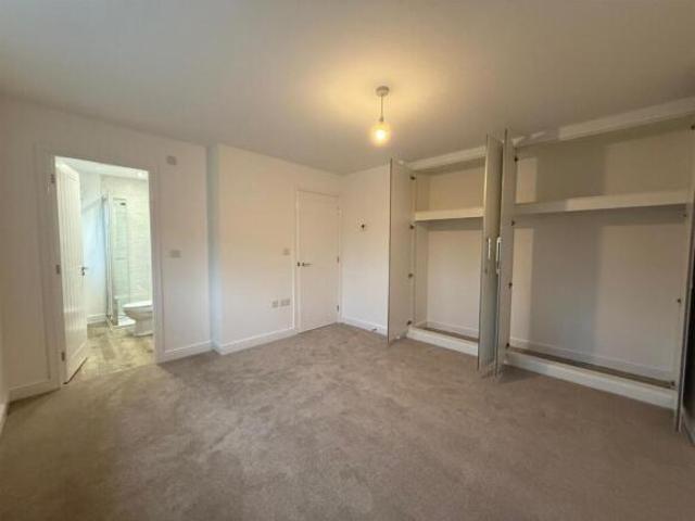 3 bedroom detached house for rent in Rivington Park, Bolton, BL6