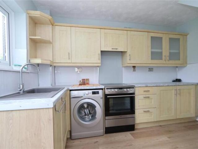 3 bedroom detached house for rent in Rycroft, Furzton, Milton Keynes, Buckinghamshire, MK4