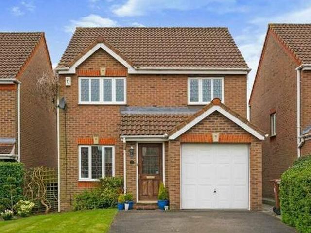 3 bedroom detached house for rent in Woodlea Green Meanwood Leeds West Yorkshire LS6