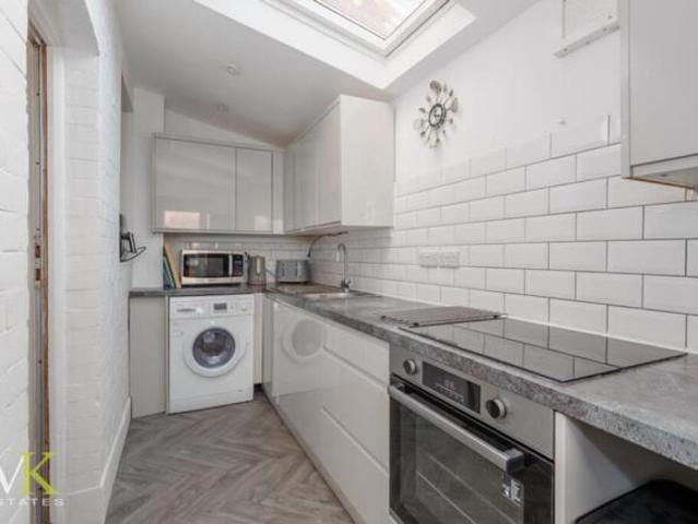 3 bedroom detached house for rent in Wheaton Road, Bournemouth, BH7