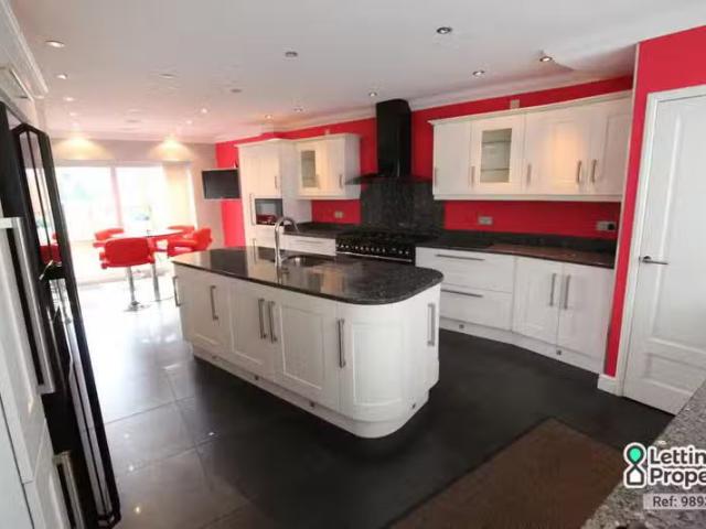 3 bedroom detached house for rent in Whitecroft Road, Birmingh.