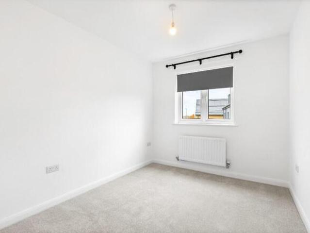 3 bedroom detached house for rent in Whitehouse Park, Milton Keynes, Buckinghamshire, MK8