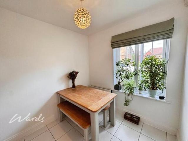 3 bedroom detached house for rent in Windsor Road Kings Hill ME19