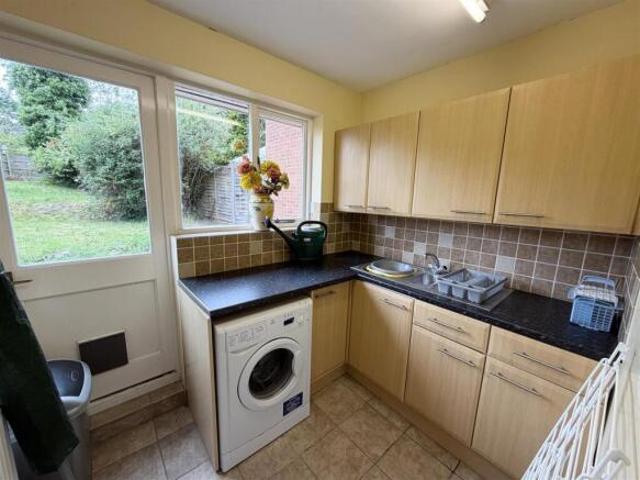 3 bedroom detached house for rent in Tanwood Close, Solihull, West Midlands, B91