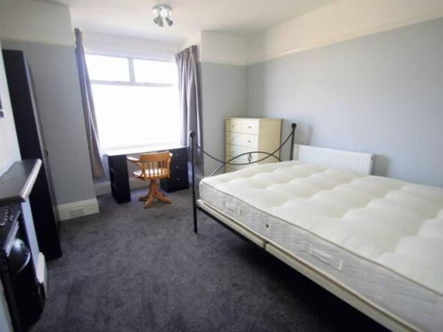 3 bedroom detached house for rent in Three Bedroom, Student House, BH10