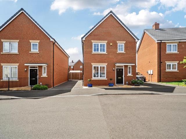 3 bedroom detached house for sale
