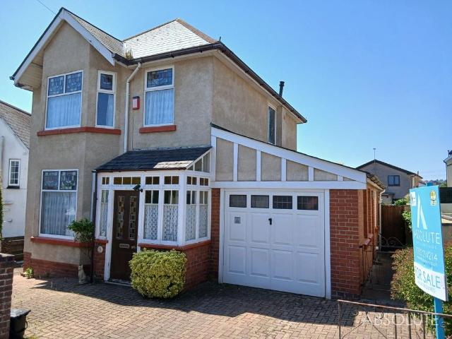 3 bedroom detached house for sale
