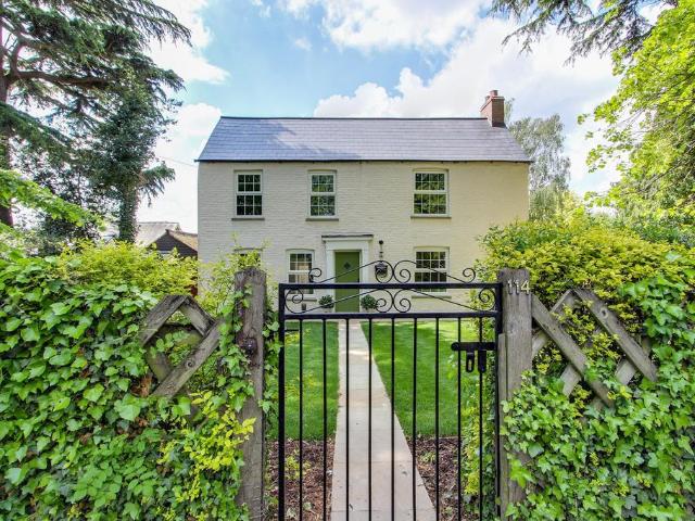 3 bedroom detached house for sale