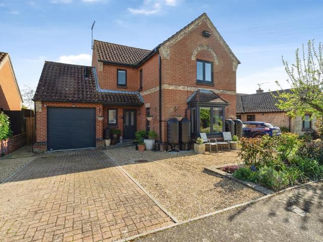 3 bedroom detached house for sale