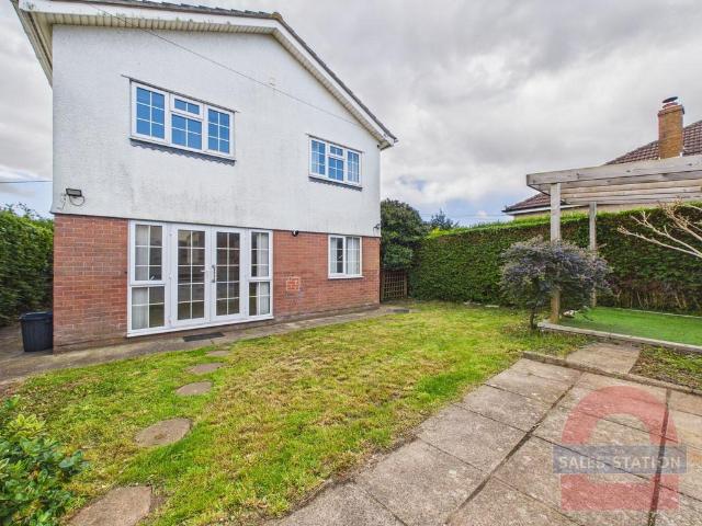 3 bedroom detached house for sale