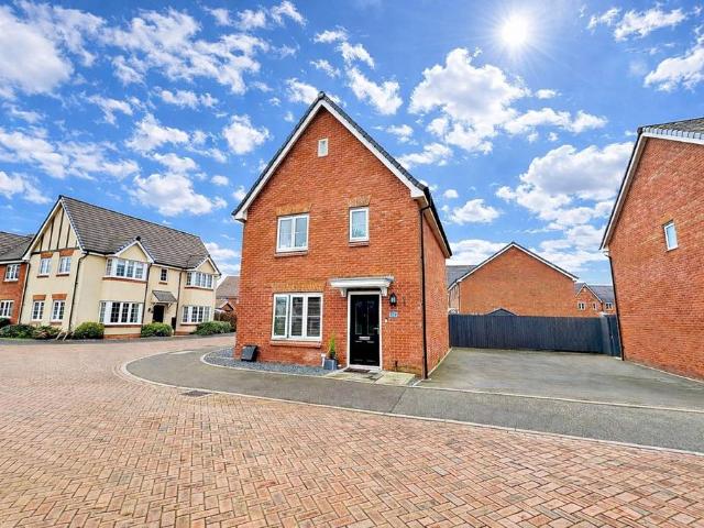 3 bedroom detached house for sale