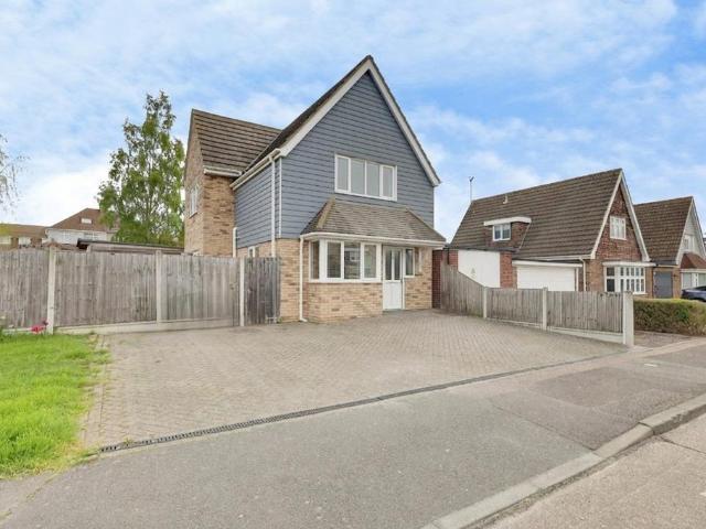 3 bedroom detached house for sale