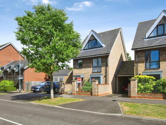 3 bedroom detached house for sale