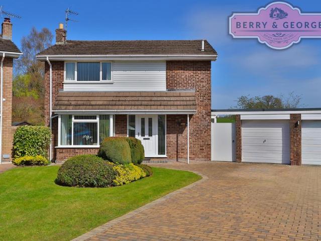 3 bedroom detached house for sale