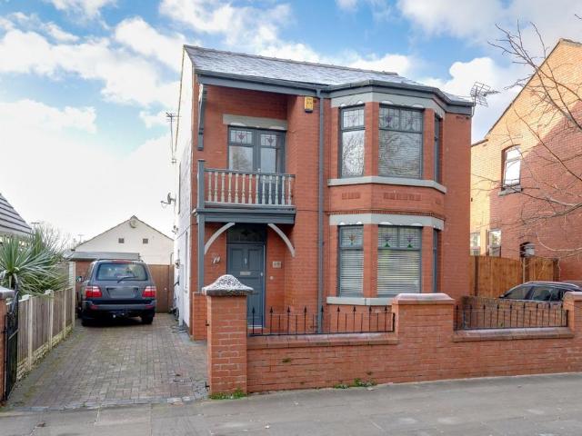 3 bedroom detached house for sale