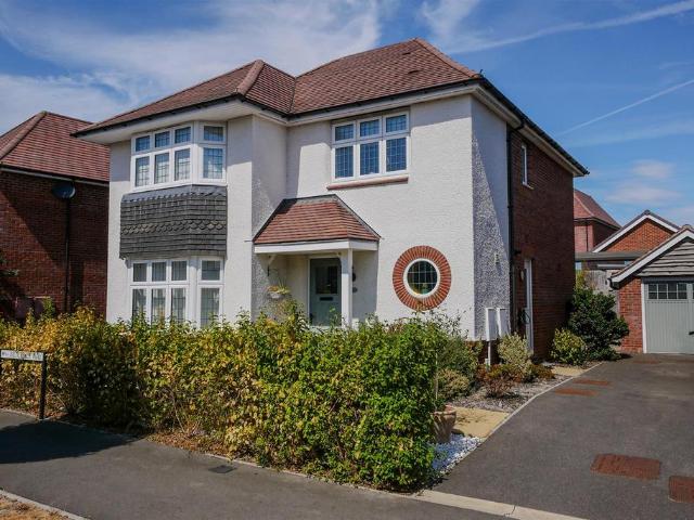3 bedroom detached house for sale