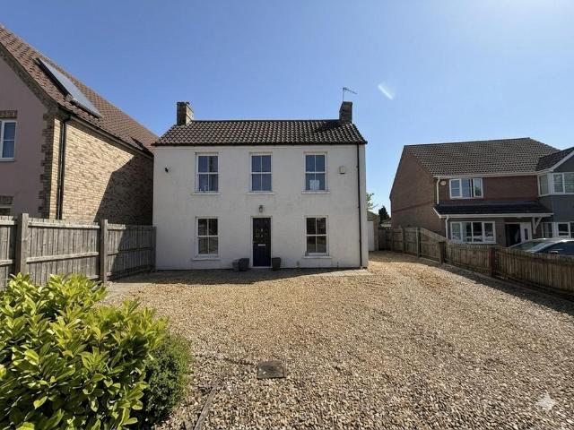 3 bedroom detached house for sale