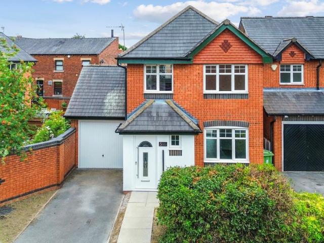 3 bedroom detached house for sale