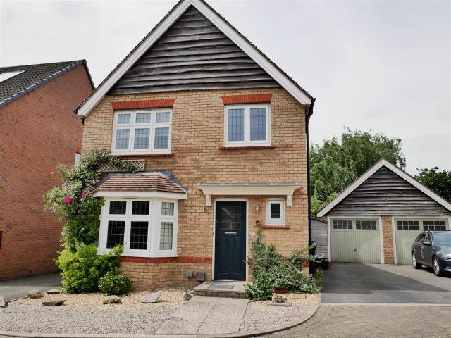 3 bedroom detached house for sale