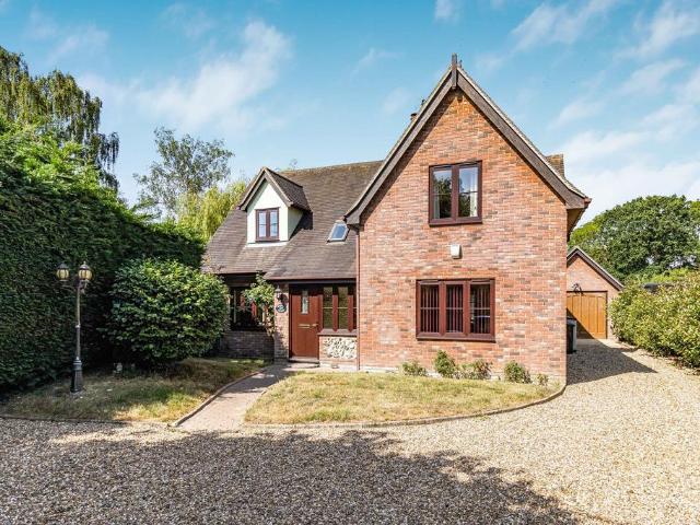3 bedroom detached house for sale