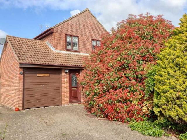 3 bedroom detached house for sale