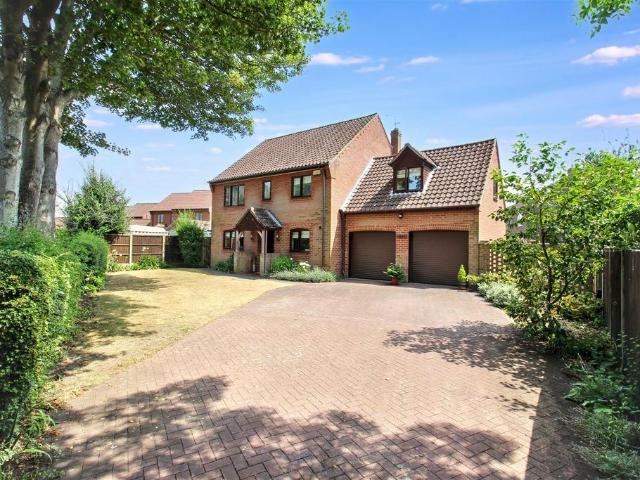 3 bedroom detached house for sale