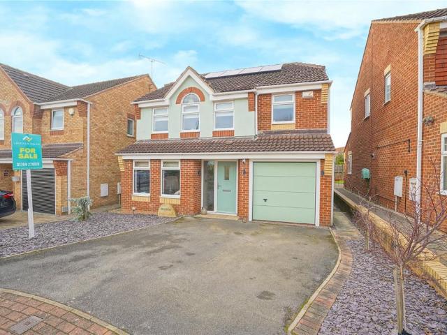 3 bedroom detached house for sale