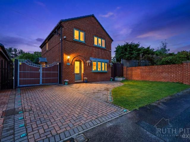 3 bedroom detached house for sale