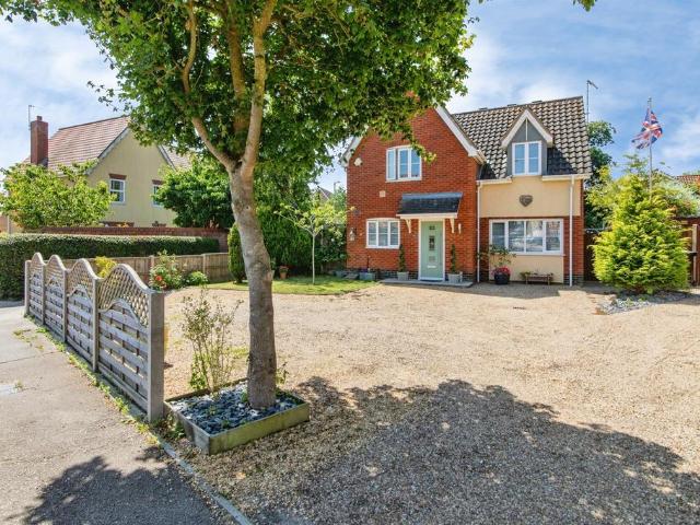 3 bedroom detached house for sale