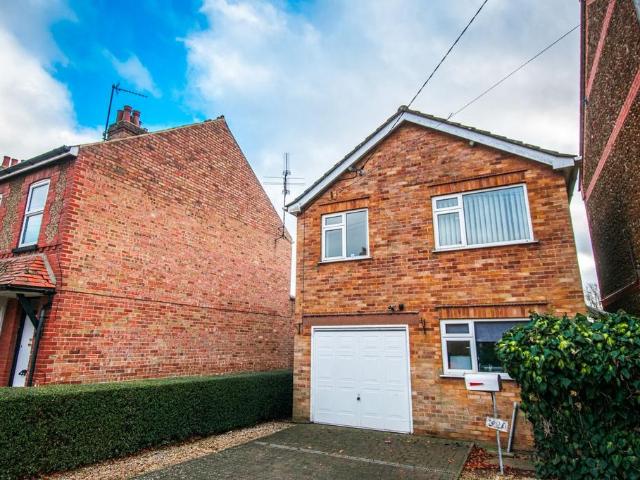 3 bedroom detached house for sale