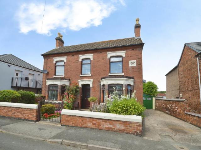 3 bedroom detached house for sale