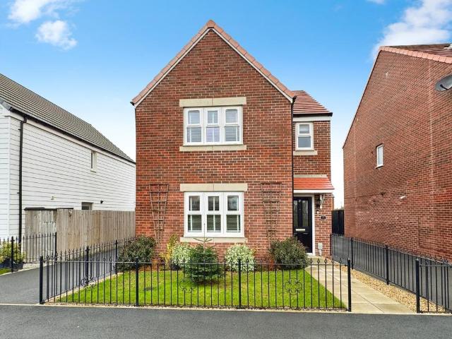 3 bedroom detached house for sale