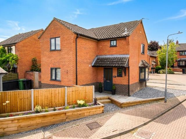 3 bedroom detached house for sale