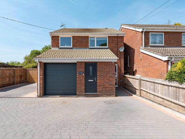 3 bedroom detached house for sale