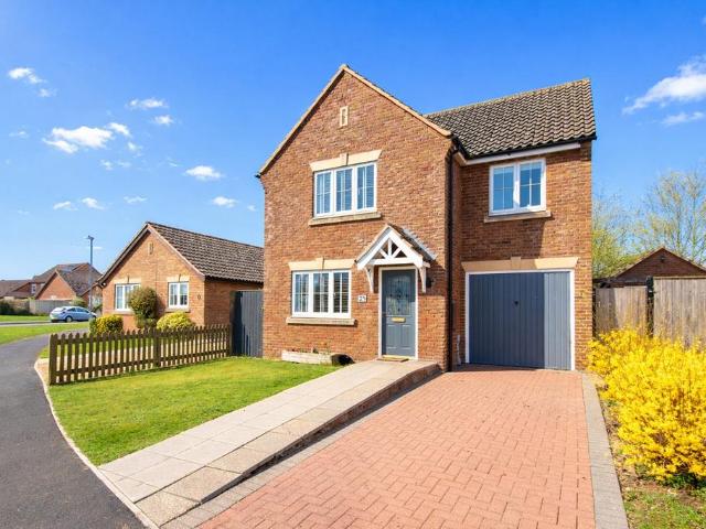 3 bedroom detached house for sale