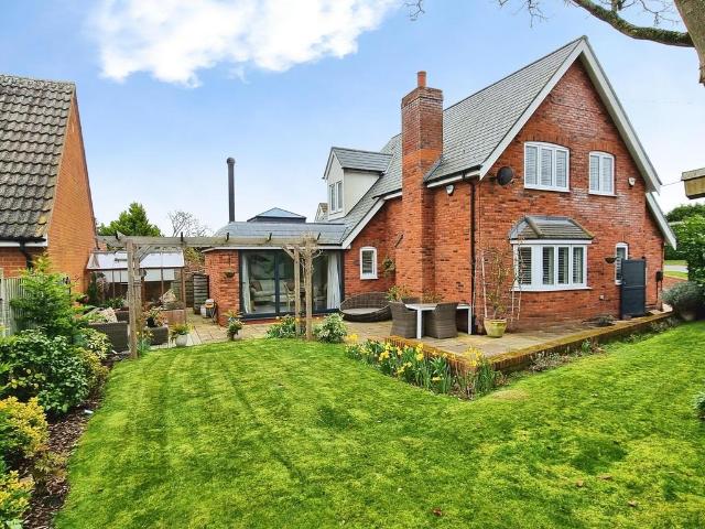 3 bedroom detached house for sale