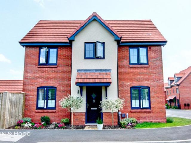 3 bedroom detached house for sale