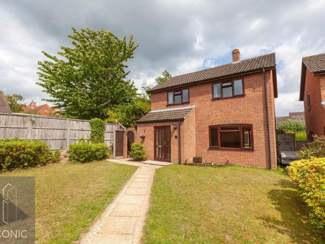 3 bedroom detached house for sale
