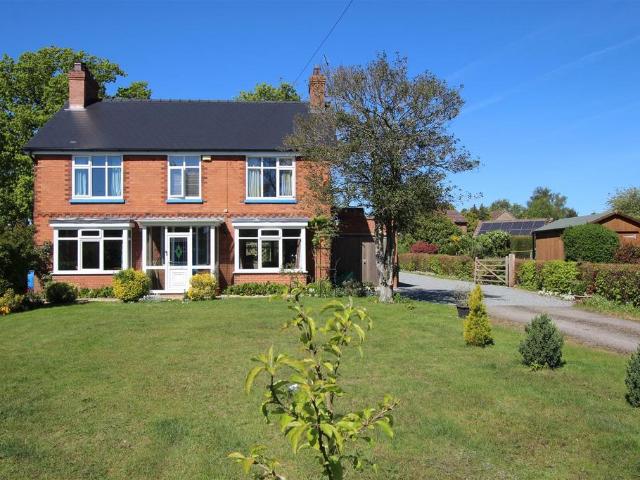 3 bedroom detached house for sale