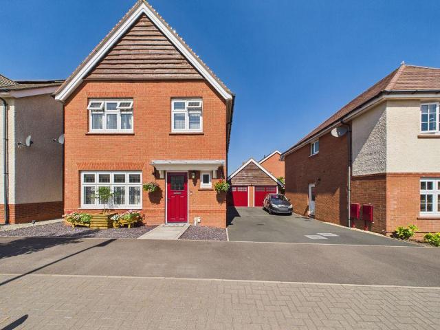 3 bedroom detached house for sale