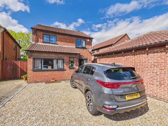 3 bedroom detached house for sale