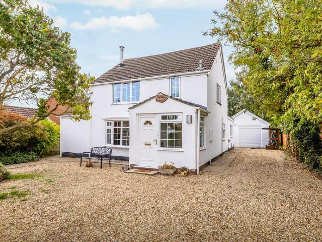 3 bedroom detached house for sale