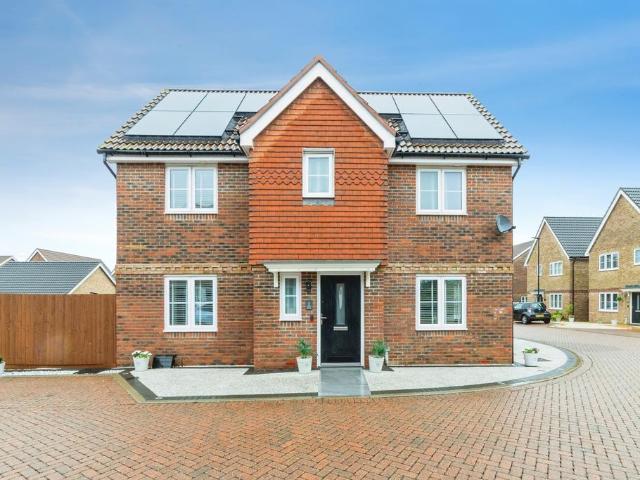 3 bedroom detached house for sale
