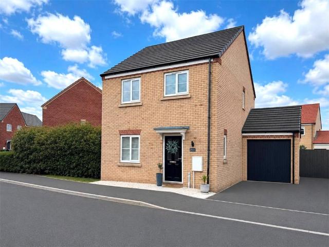 3 bedroom detached house for sale
