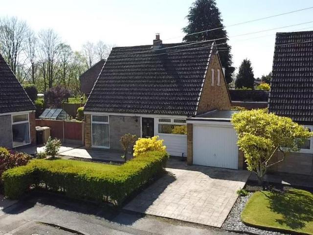 2 bedroom detached house for sale