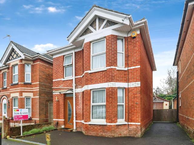 3 bedroom detached house for sale