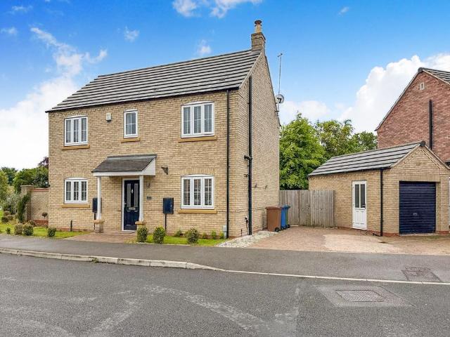 3 bedroom detached house for sale