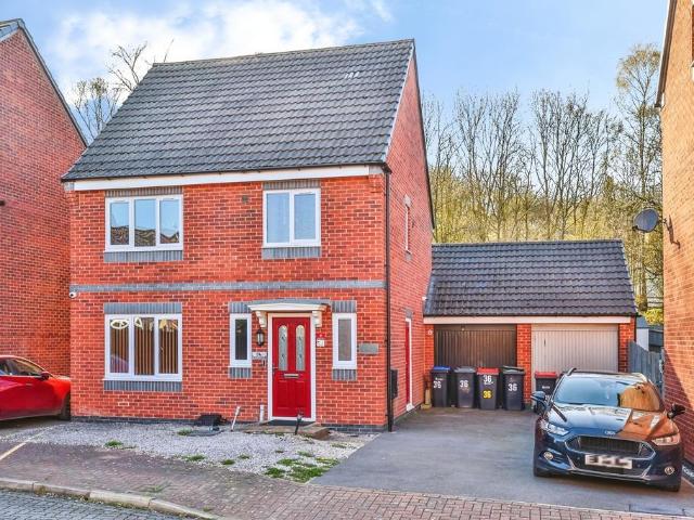 3 bedroom detached house for sale